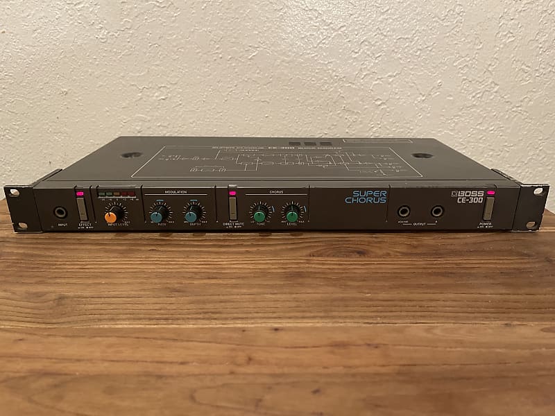 Boss CE-300 Super Chorus Vintage Effects Rack | Reverb