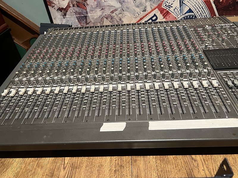 Behringer Eurodesk 9000 | Reverb