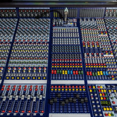 Midas Legend 3000 40 channel Console 1990's - with flight | Reverb