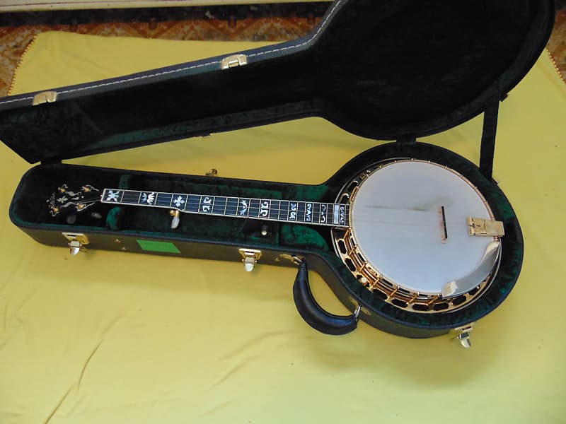 Gold Star GF-300FE Maple Banjo with Hard Case | Reverb