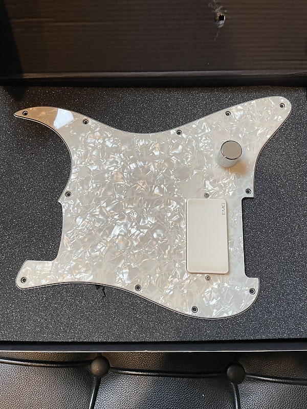 Fender Custom EMG 11 hole 2000 - Pearl | Reverb