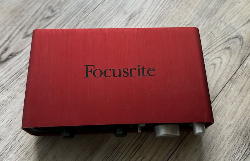Focusrite Scarlett 2i2 1st gen 2014 - Red | Reverb