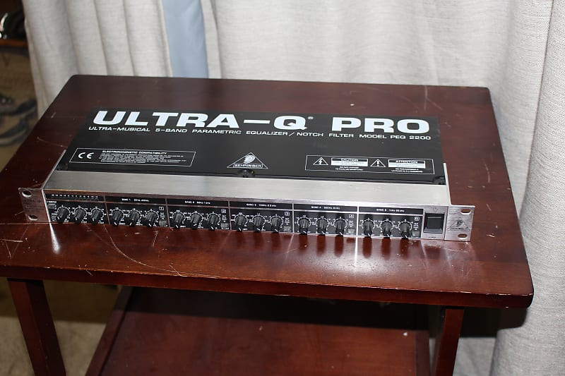 Behringer Ultra Q Pro PEQ 2200 Parametric Equalizer | Reverb