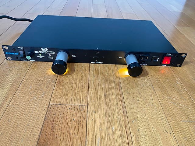 Furman PL-8 II Rack Mount Power Conditioner, Very Good | Reverb