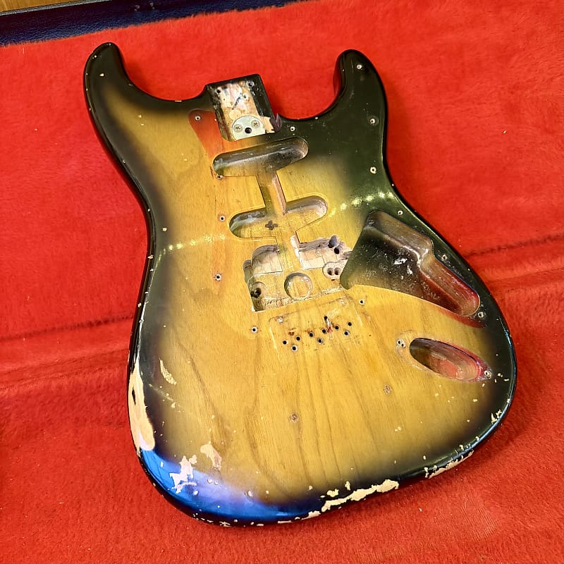 Fender Stratocaster hardtail guitar body 1977 - Sunburst | Reverb