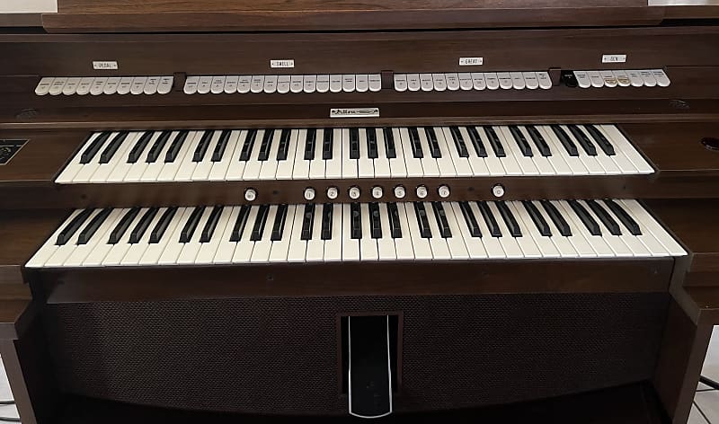 Allen Digital Console Organ w/ 32 Note Concave Pedal Board & | Reverb