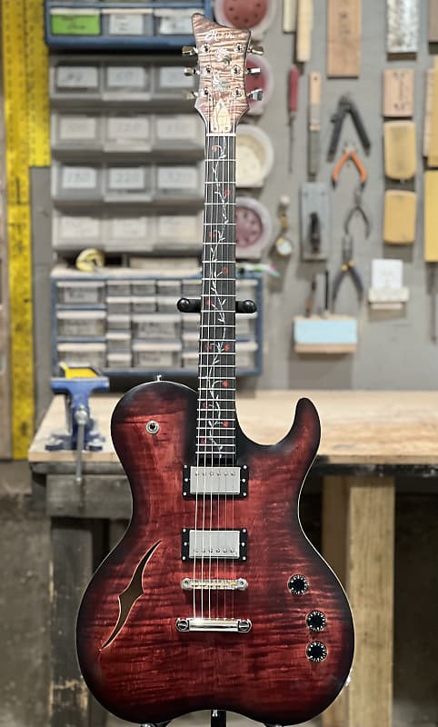 Howie Escape Series #E.27.91.22 - Red | Reverb