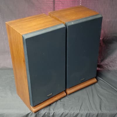 (2) Fisher SVT-410M 3-way Stereo Speakers | Reverb