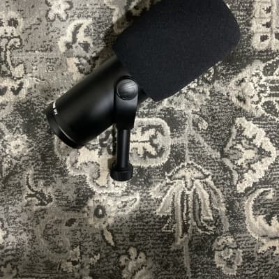 Samson Q9x Dynamic Broadcast Mic for Podcasting, Streaming | Reverb