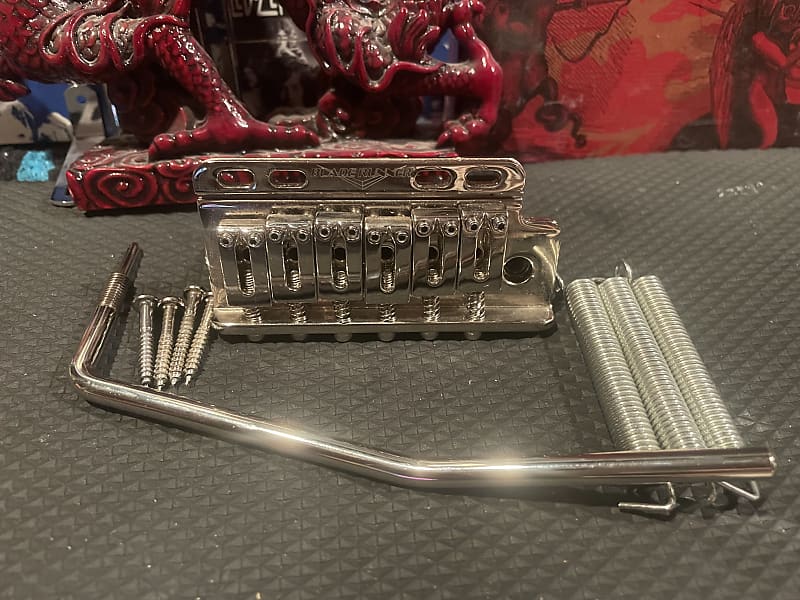 Supervee Bladerunner Tremolo Nickel | Reverb