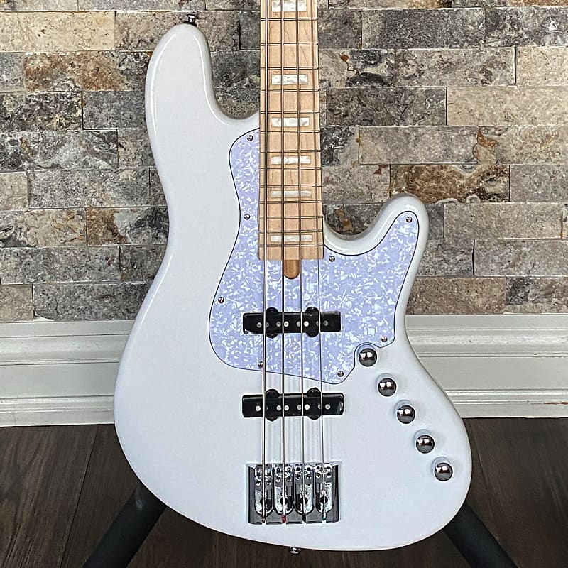 Cort Elrick NJS4 4-String Bass - White, w/Gig Bag | Reverb