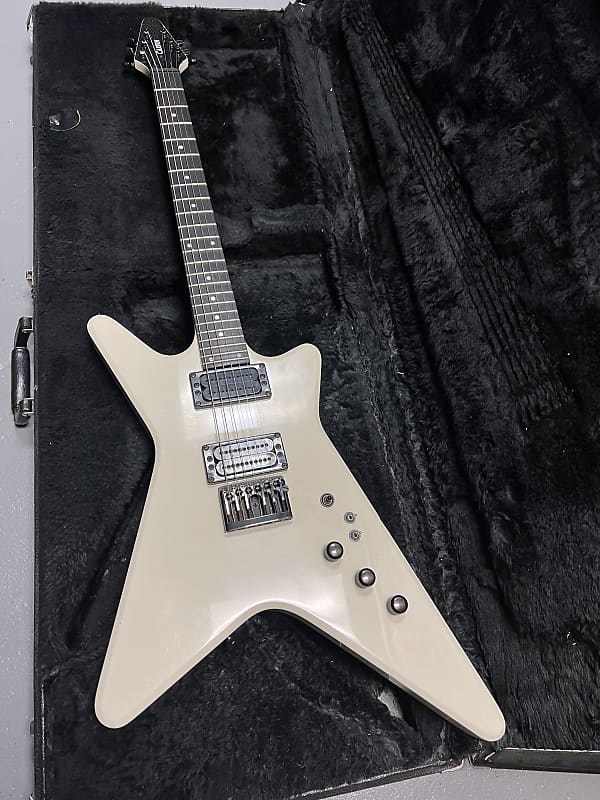 Carvin V220 Guitar Pearl White Vintage W/OHSC Good Condition! | Reverb