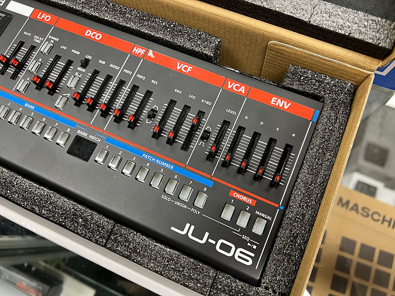 Roland JU-06 Synthesizer (Lombard, IL) | Reverb