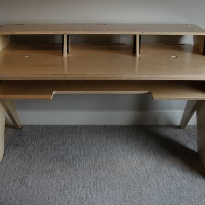 Output Platform Desk 2018 - Natural | Reverb