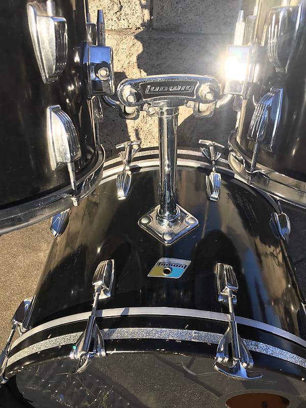 BEAUTIFUL LUDWIG BIG BEAT 1970s BLACK CORTEX DRUM SET | Reverb