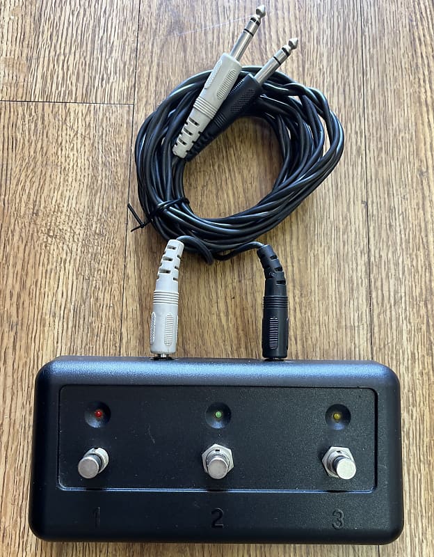 CRATE CFS3 3-BUTTON FOOTSWITCH w/CABLE (USED) | Reverb