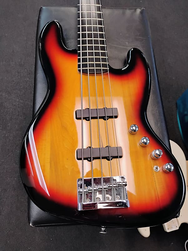 Fender Squire 5 String bass | Reverb