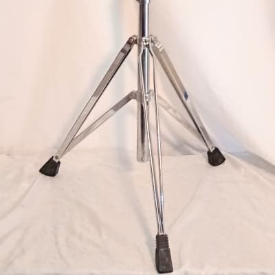 Yamaha PERCUSSION PLATFORM DRUM STAND - CHROME | Reverb