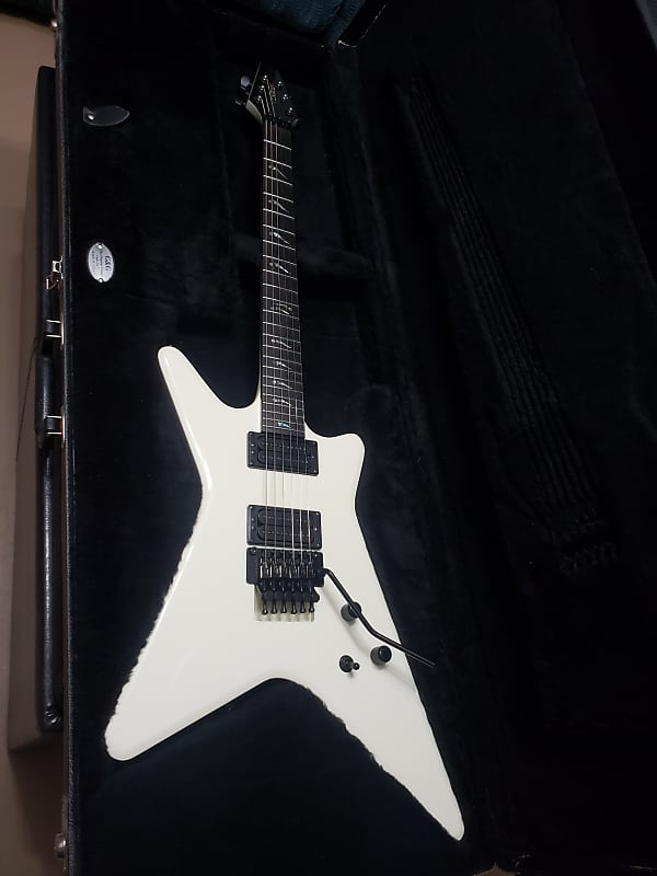 Carvin V220 Floydrose USA flying V Explore V220 Recent Snow | Reverb