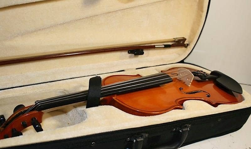 Unbranded full size violin case bow | Reverb