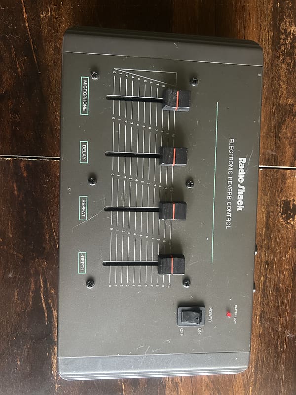 Radio Shack Realistic Electronic Reverb 2000s - Grey/black | Reverb