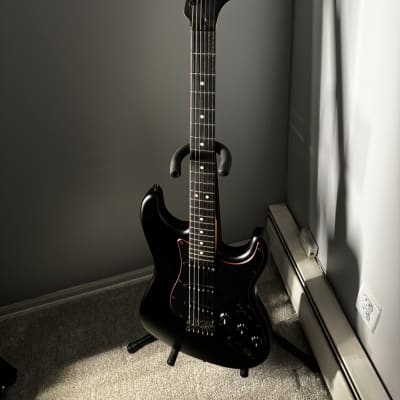 Fender Performer Made in Japan 1985 White/yellow | Reverb