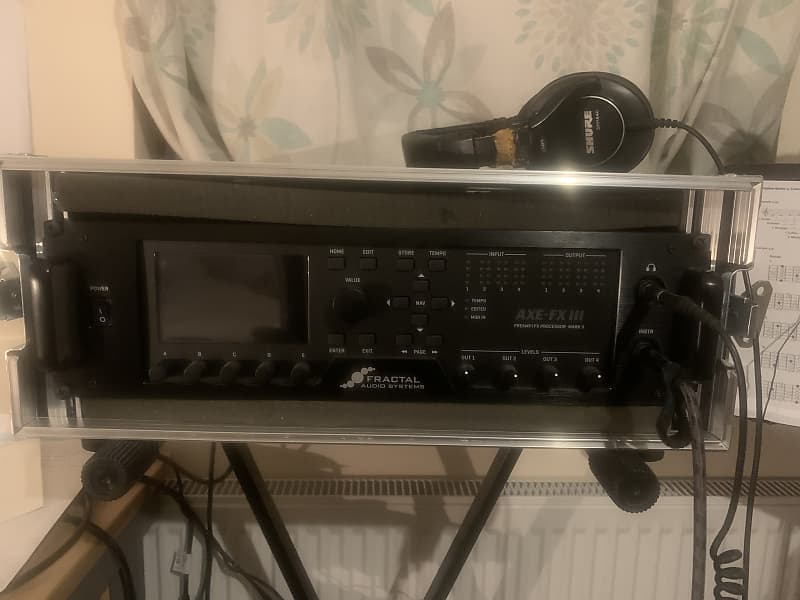 Fractal Audio Axe Fx 3 2022 & FC-12 footswitch- Excellent | Reverb
