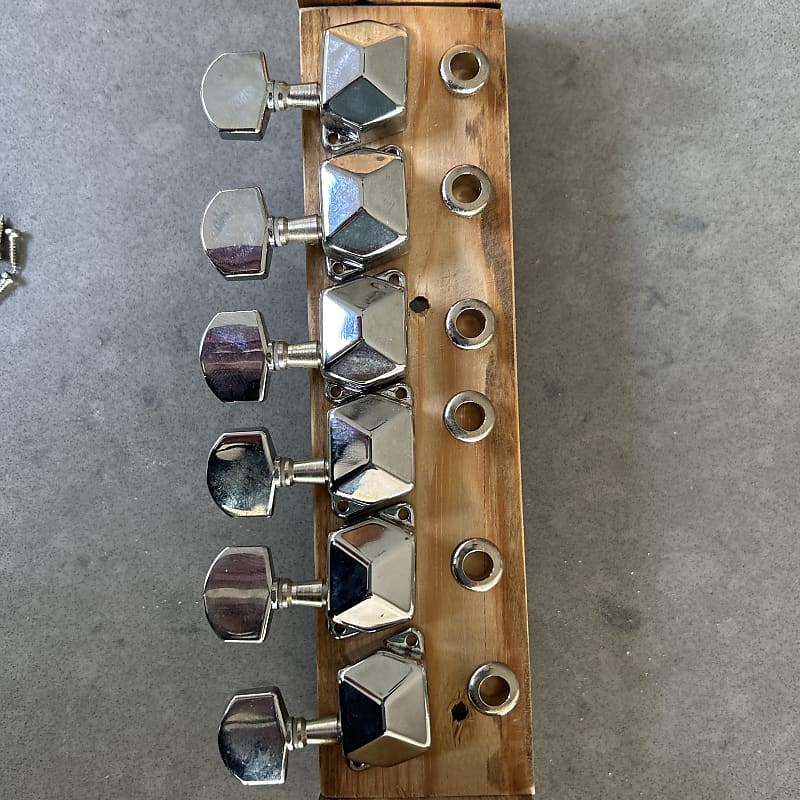 Squier Strat machine heads | Reverb