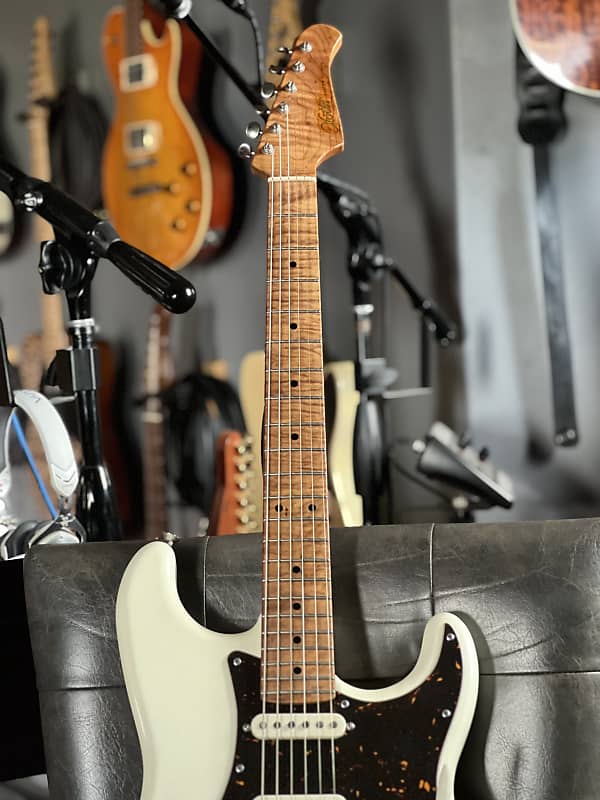 Xotic XSC-2 2020’s - White | Reverb