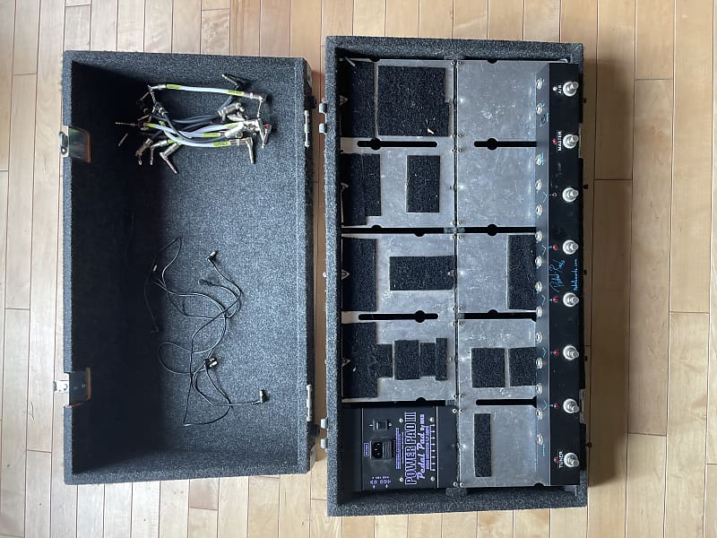Pedalboard with 9 input power supply and selector rail, sold | Reverb
