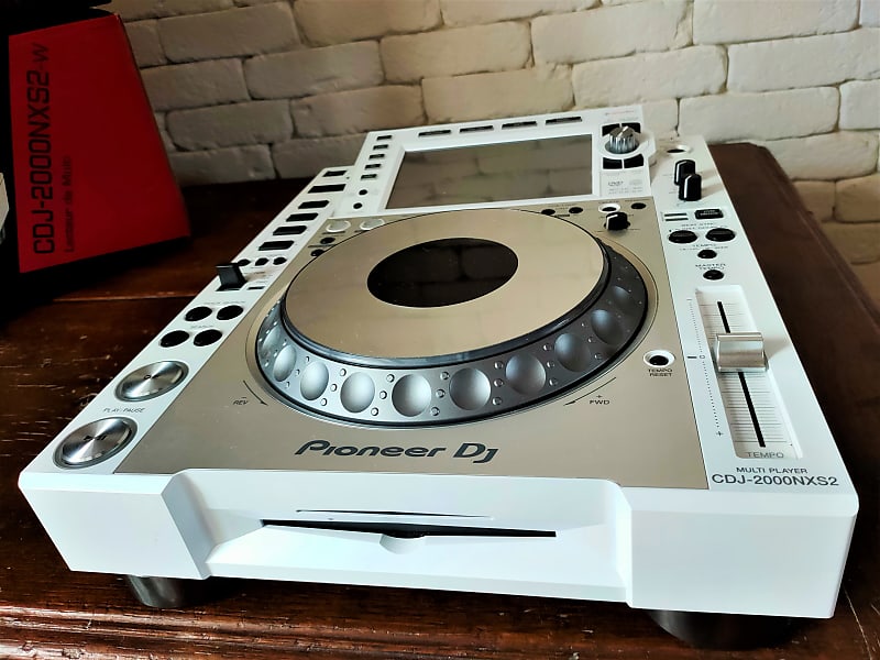 CDJ-2000NXS2-W (white) with original box | Reverb