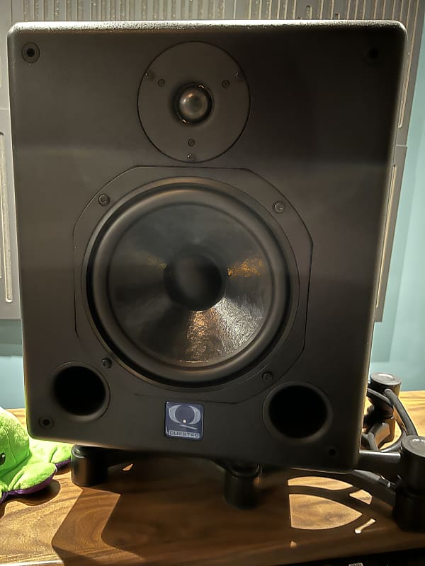 Quested V2108 | Reverb