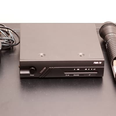 Telex FMR-70 Wireless Microphone System with Handheld | Reverb