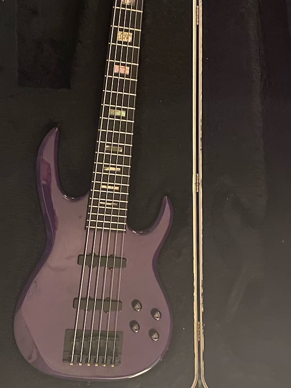 Vintage USA Carvin LB76 6 string bass With Matching Hardcase | Reverb