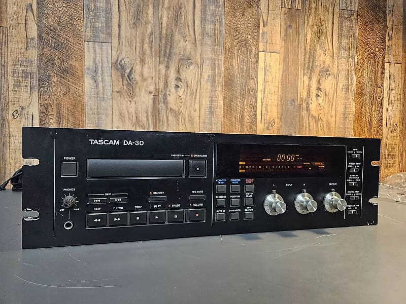 Tascam DA-30 Rack Mountable Digital Audio DAT Recorder - | Reverb