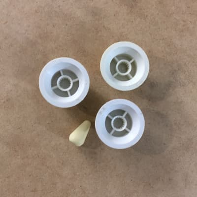3 Vintage Fender Strat Font Letters Knobs Natural Aged Cream | Reverb