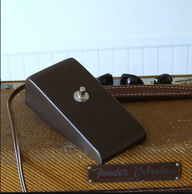Reproduction Vibrato/ Tremolo Wood Footswitch FENDER Tweed | Reverb