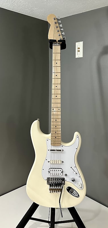 Fender Fender Custom Baritone Stratocaster - Floyd Rose - | Reverb