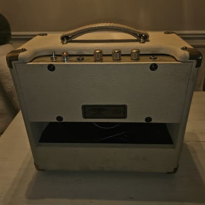 Crate V8 Class A Tube Amp Small Combo Cream | Reverb