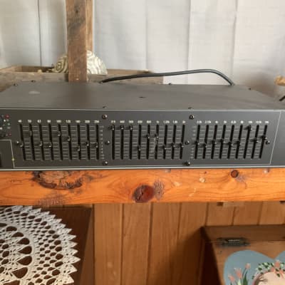Rane ME15B 2-Channel Graphic Equalizer | Reverb