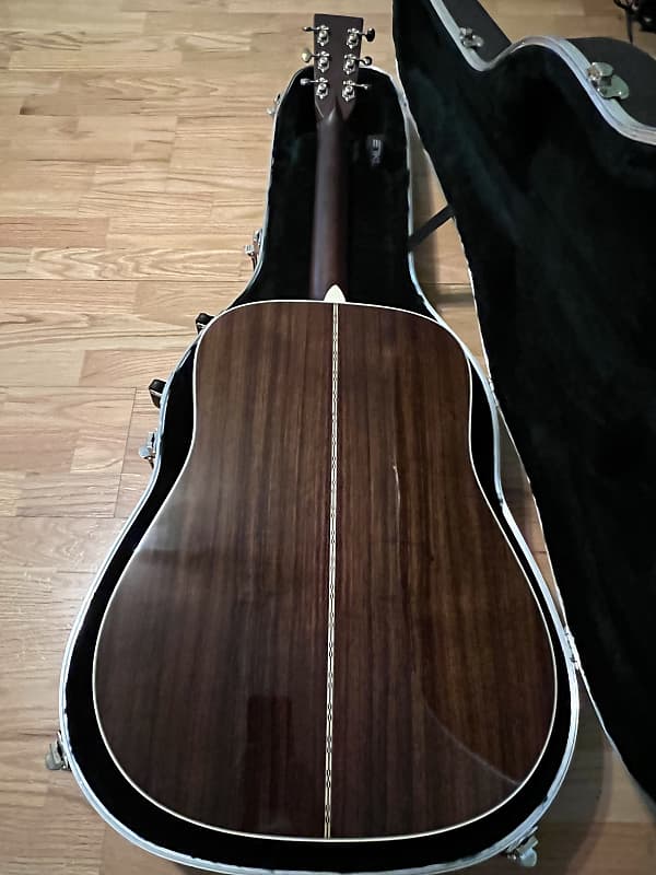 Martin D-28 Left Hand | Reverb