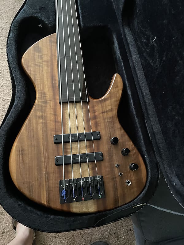 RBass Single Cut 1990's - Satin | Reverb