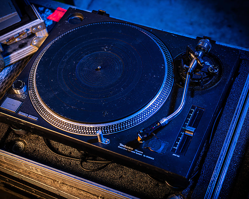 Oasis DJ Decks Setup TOUR USED 1990s | Reverb