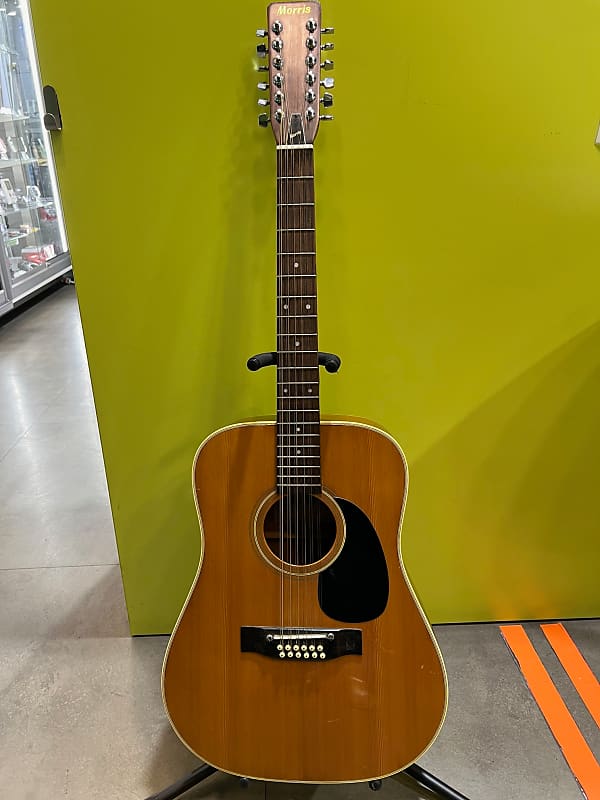 Morris B-702 | Reverb