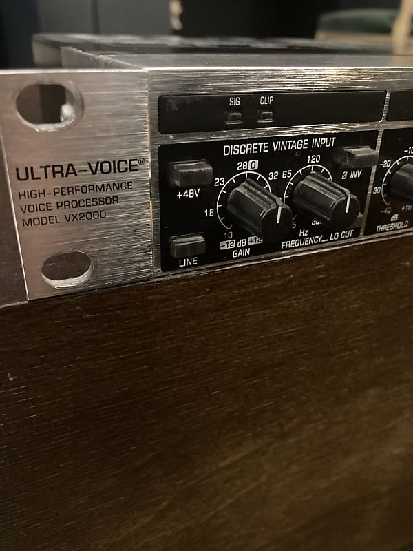Behringer Ultravoice VX2000 | Reverb