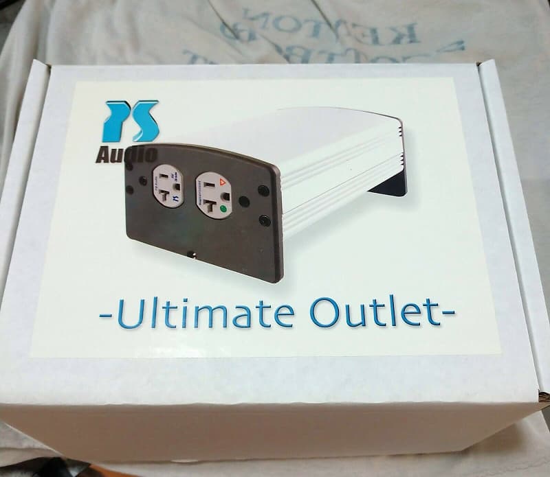 PS Audio Ultimate Outlet V.3 and PS Audio Humbuster Power | Reverb