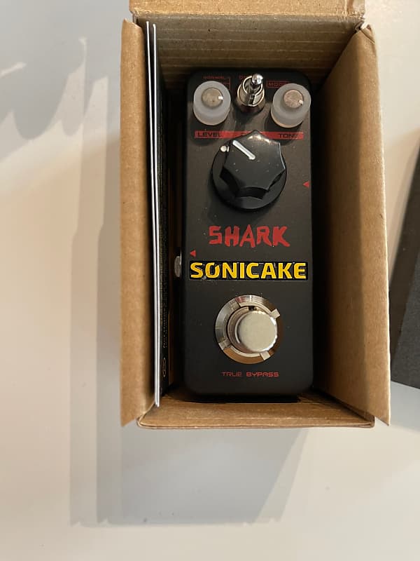 Sonicake Shark Distortion guitar effects pedal. Mint in box. | Reverb