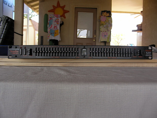 Pyramid Studio Pro Model PEQ-60 19" Rack Mount Stereo Graphic | Reverb