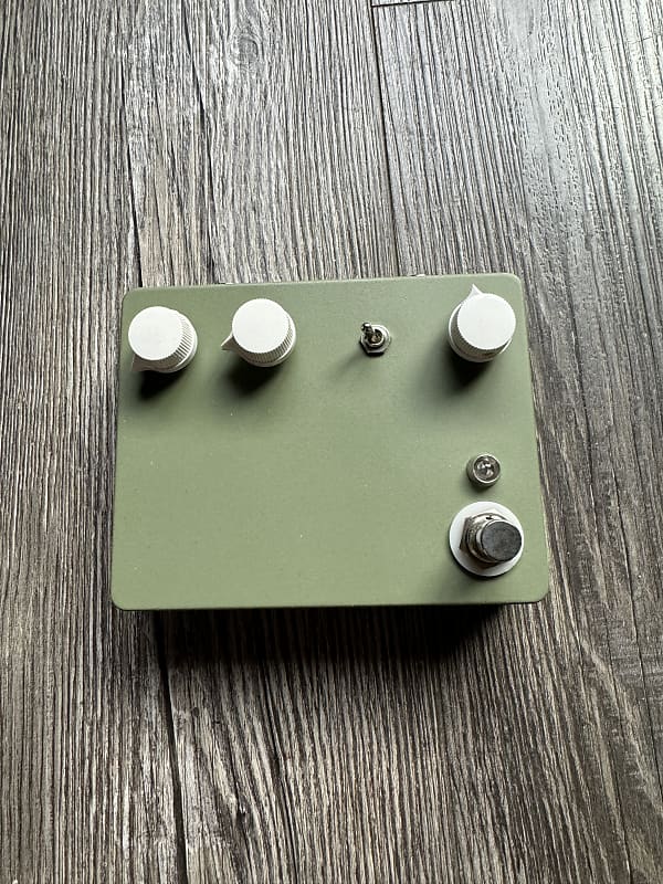 Yesterday Effects ‘78 IC Big Muff- Sand Green | Reverb