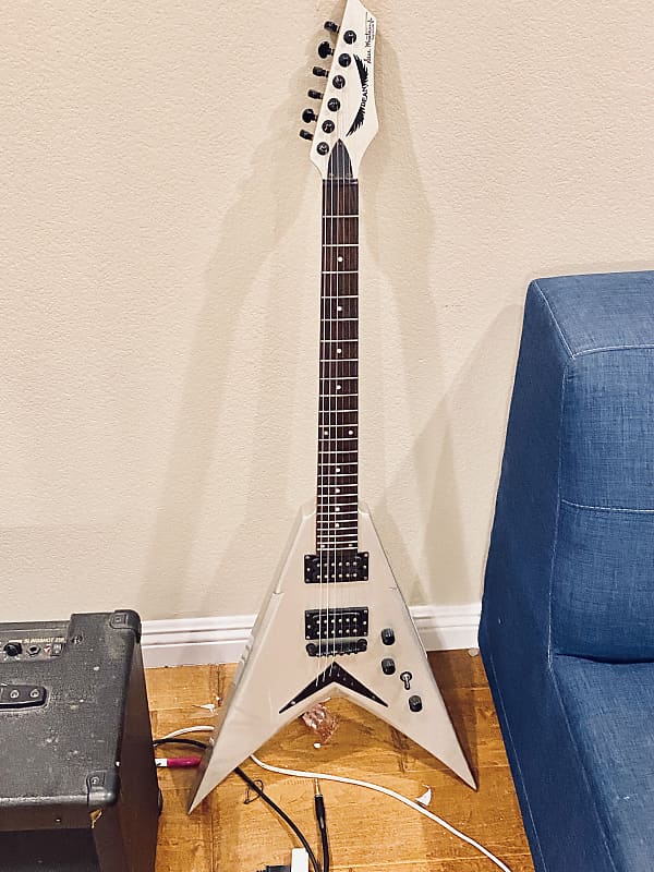 Dave Mustaine Signature Dean Flying V VMNT Silver | Reverb